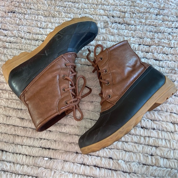 Sperry | Shoes | Sperry Boys Port Boot Size 4m In Brown Black | Poshmark